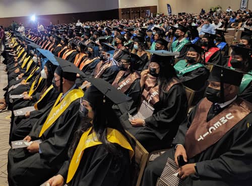 Ceremonia de Graduación 2022 UMECIT